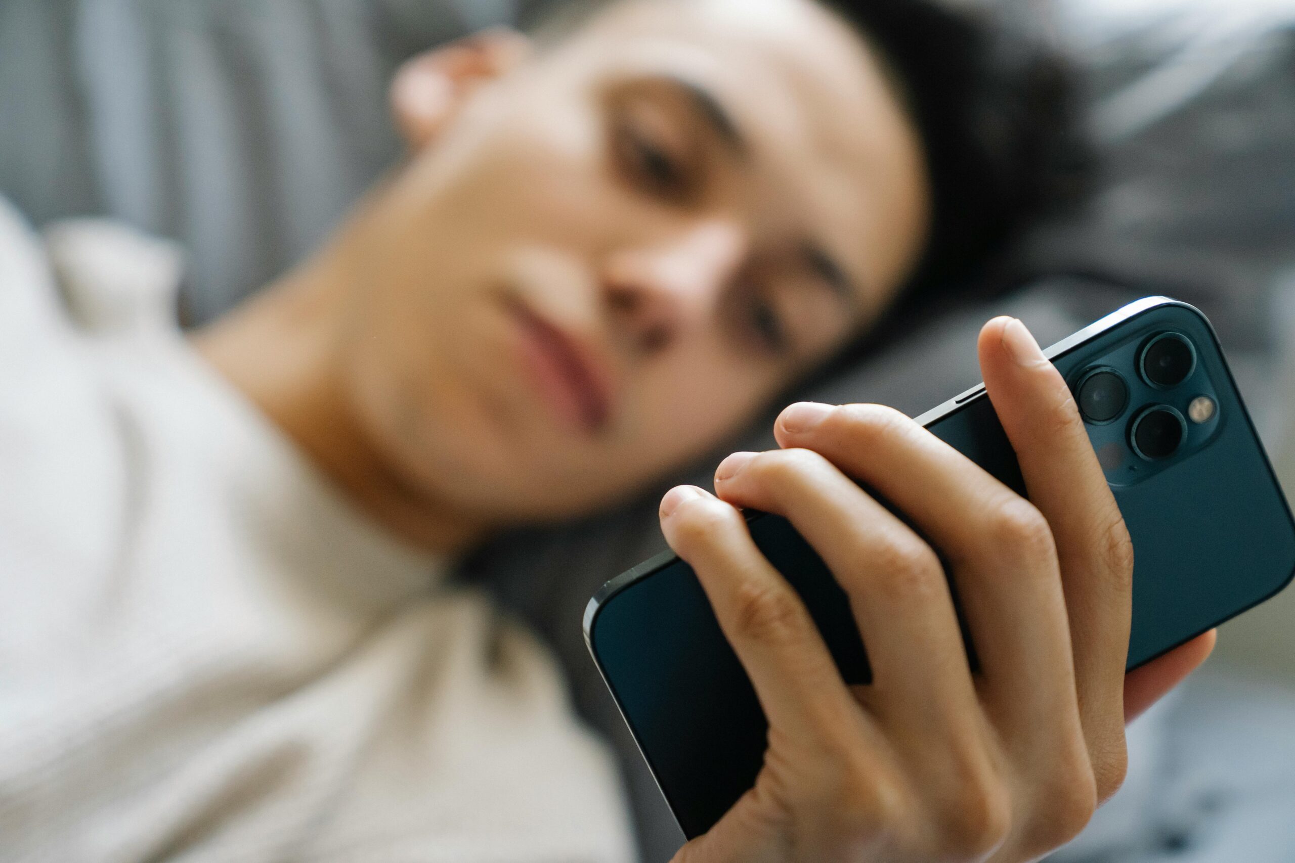 Long Screen Time Linked to Higher Blood Pressure, Cholesterol and BMI